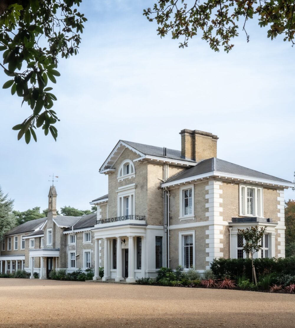 Loveday Esher: Superior Care Home in Esher – Loveday & Co.